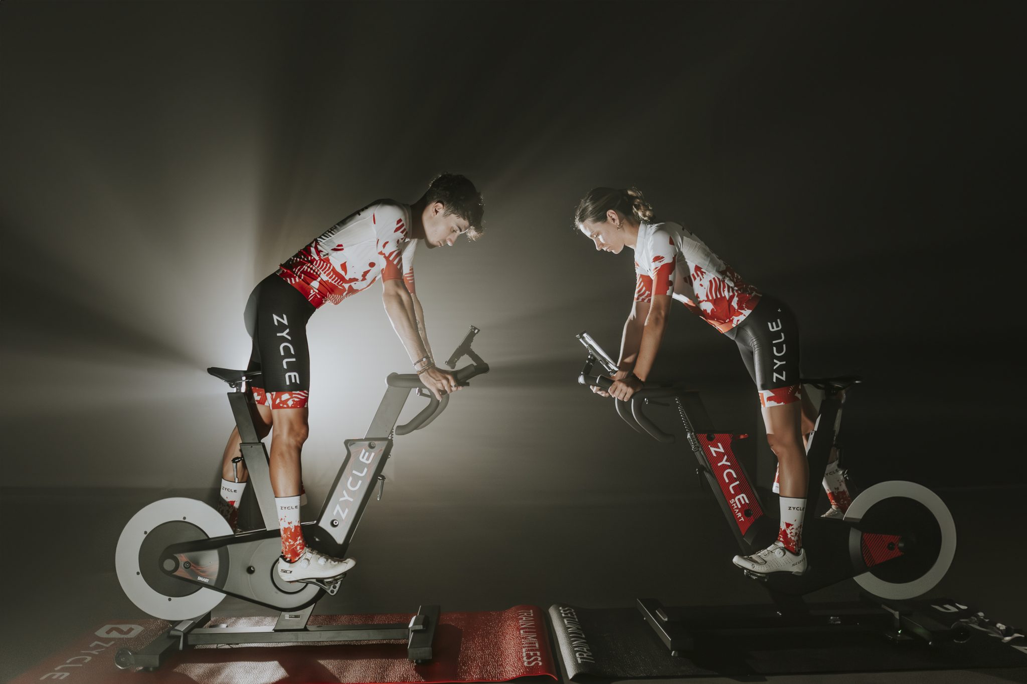 Sports equipment for indoor cycling | Bikes, rollers, accessories